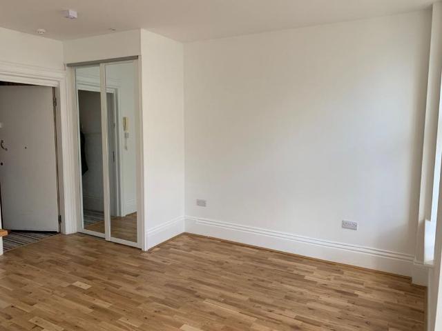 Studio to rent