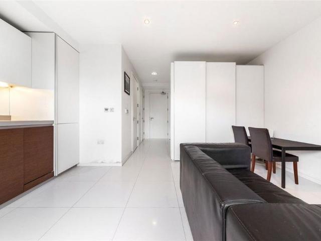 Studio to rent
