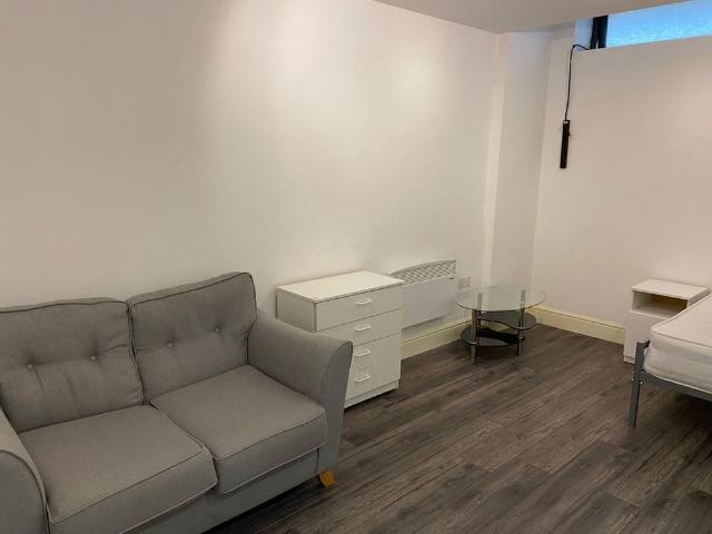 Studio to rent