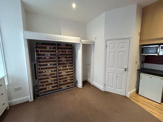 Studio to rent