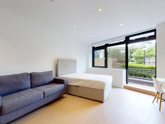 Studio to rent