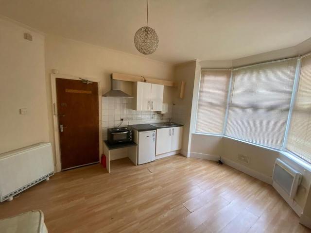 Studio to rent