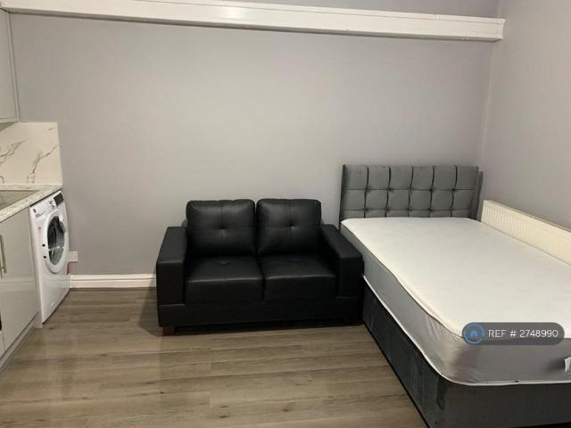 Studio to rent
