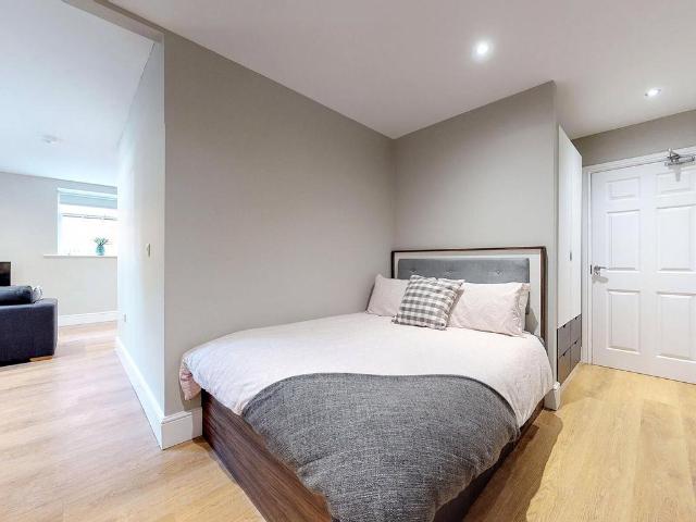 Studio to rent