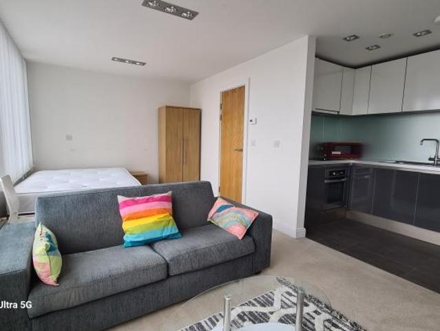 Studio to rent