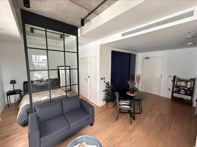 Studio to rent