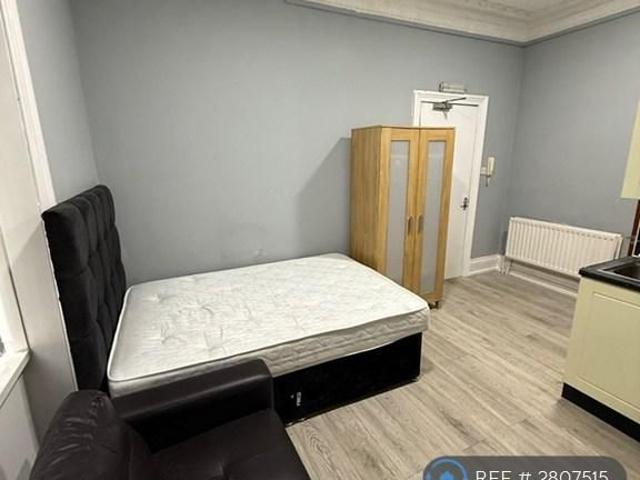 Studio to rent