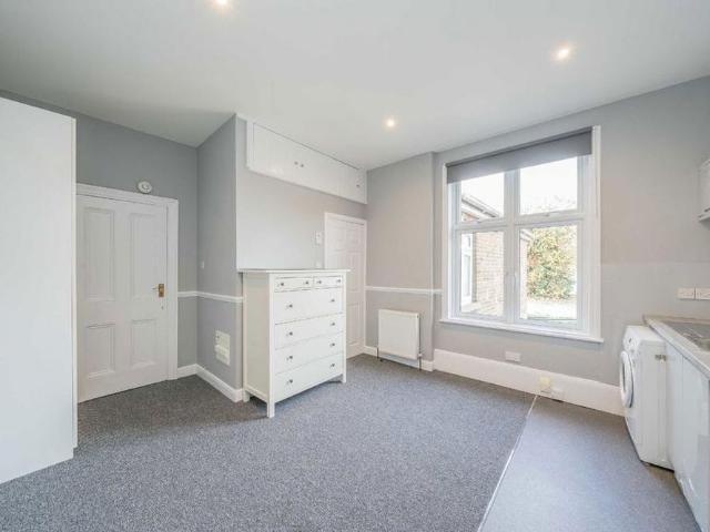 Studio to rent