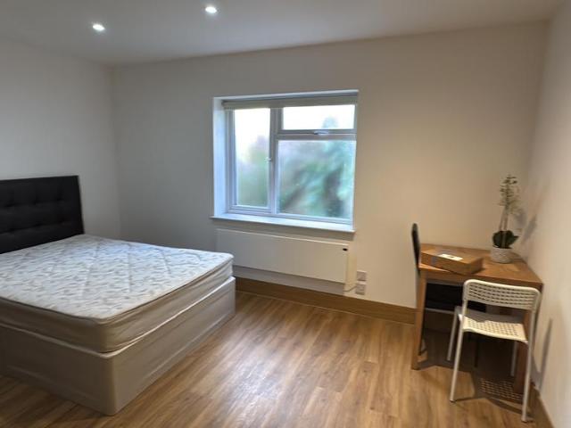 Studio to rent