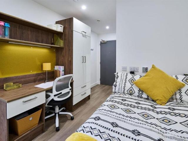 Studio to rent