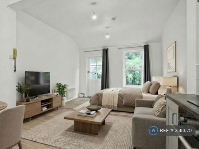 Studio to rent