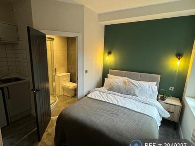 Studio to rent
