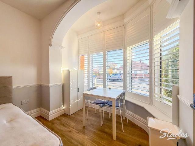 Studio to rent