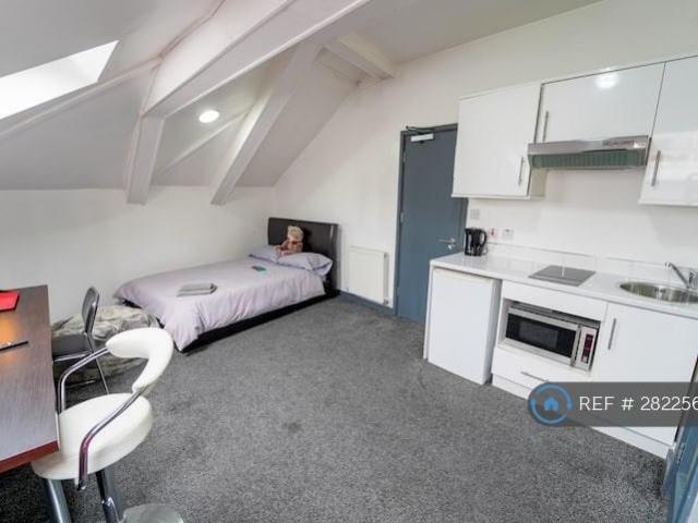 Studio to rent