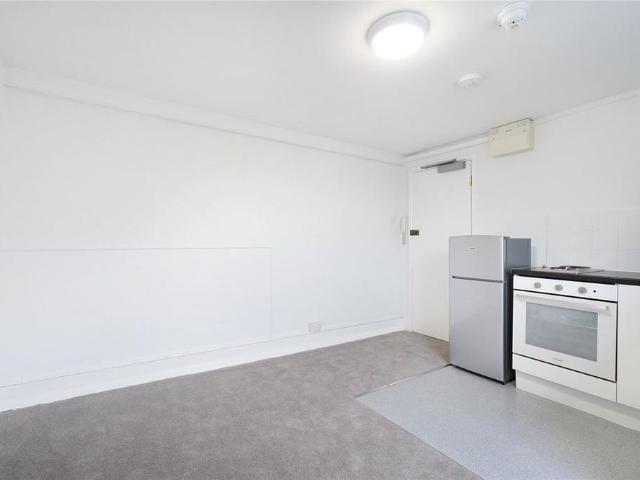 Studio to rent