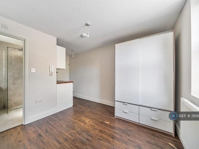 Studio to rent