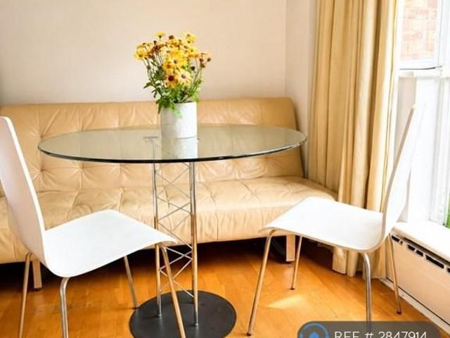 Studio to rent