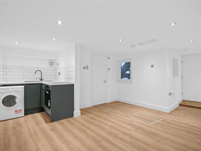 Studio to rent