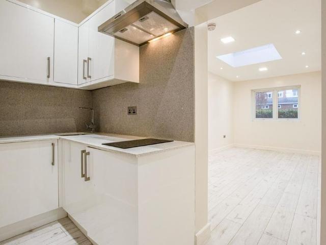 Studio to rent