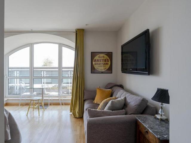 Studio to rent