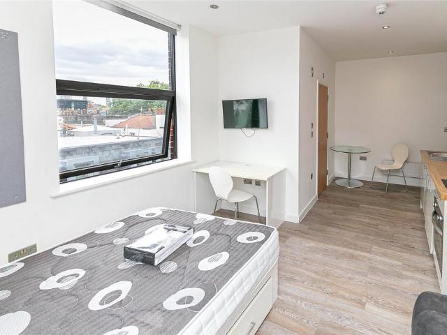 Studio to rent