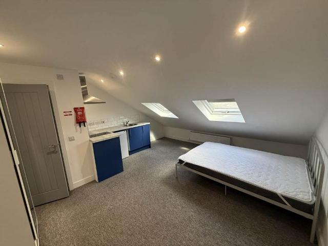 Studio to rent