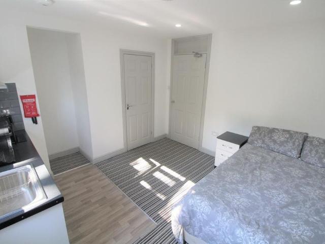 Studio to rent
