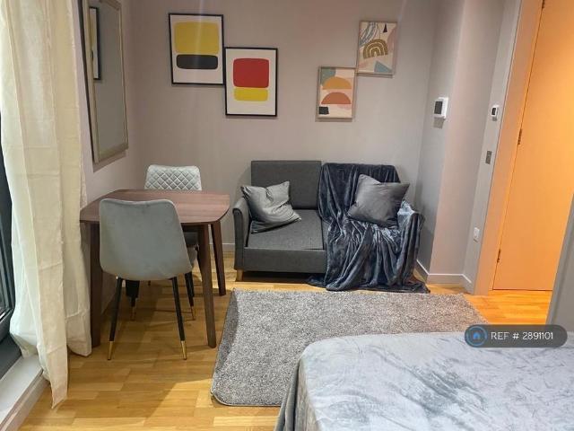 Studio to rent