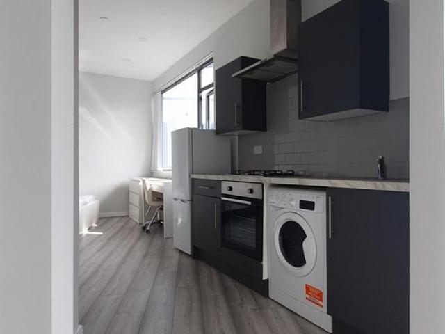 Studio to rent