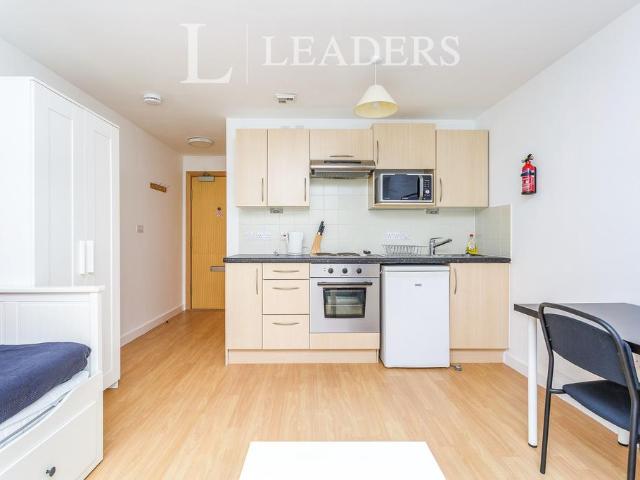 Studio to rent