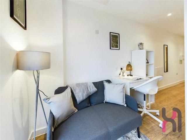Studio to rent