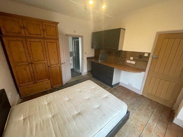 Studio to rent