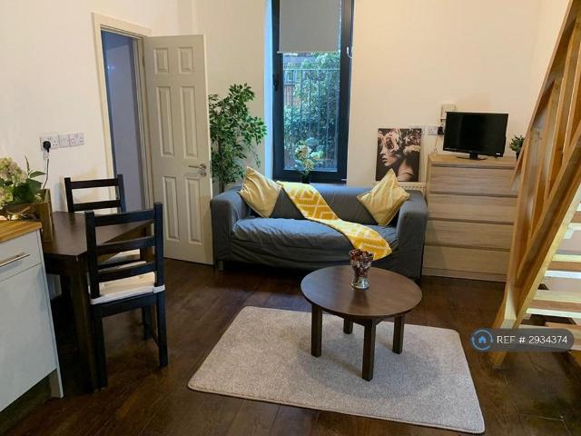 Studio to rent