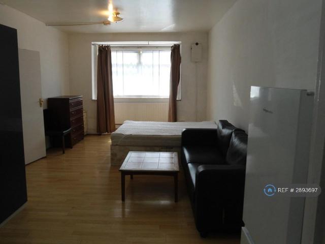 Studio to rent