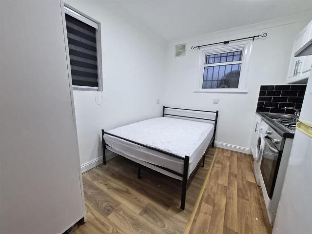 Studio to rent