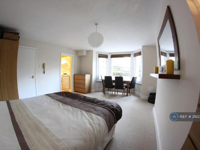 Studio to rent