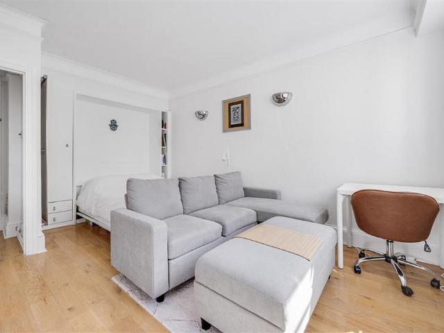 Studio to rent