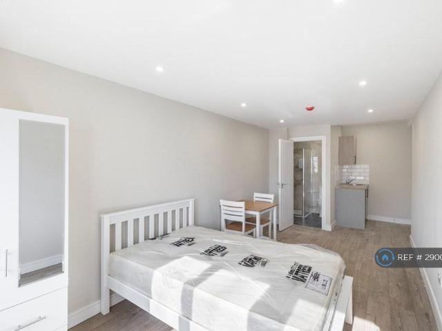Studio to rent