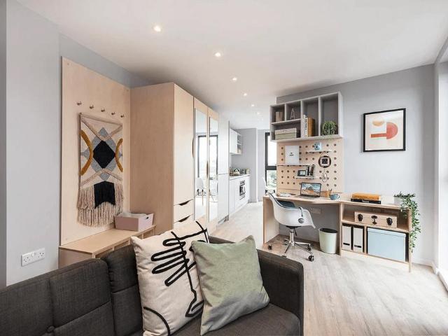 Studio to rent