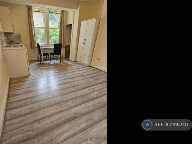 Studio to rent