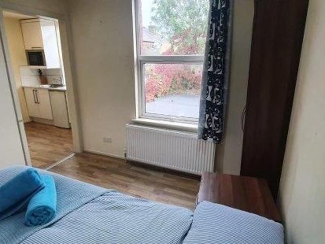 Studio to rent
