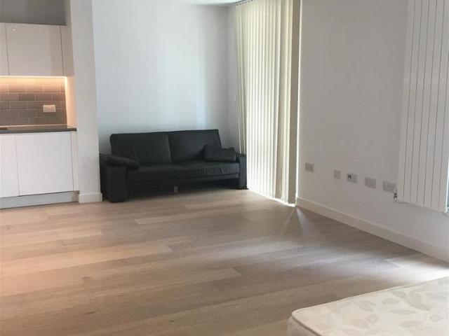 Studio to rent