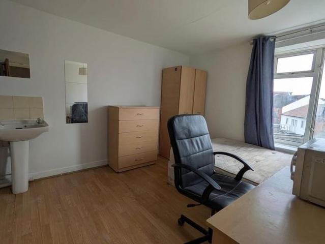 Studio to rent