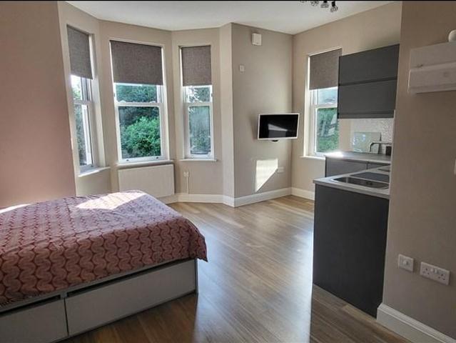 Studio to rent
