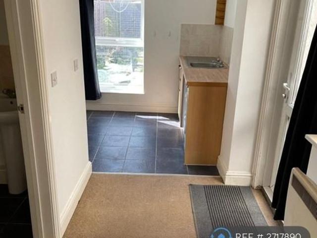 Studio to rent