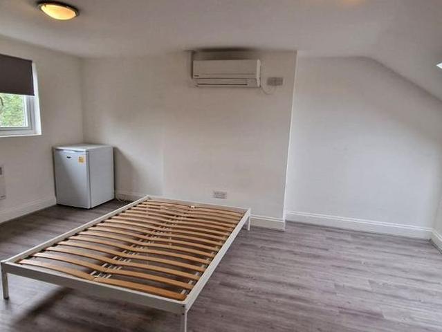 Studio to rent