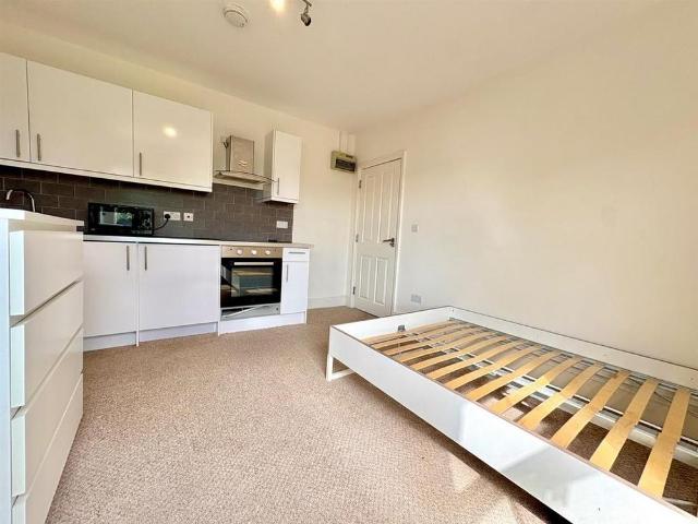 Studio to rent