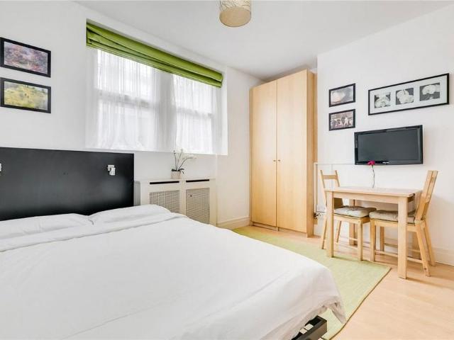 Studio to rent