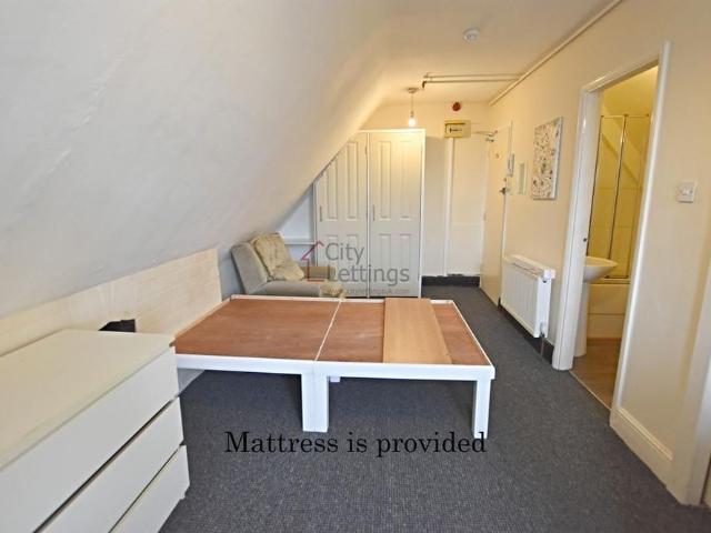 Studio to rent