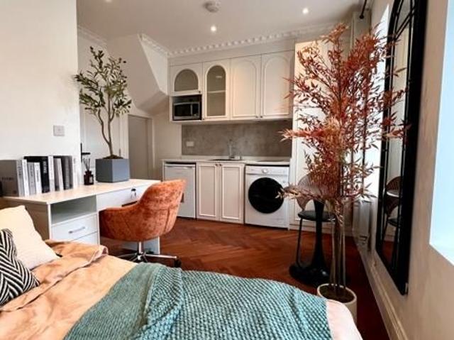 Studio to rent